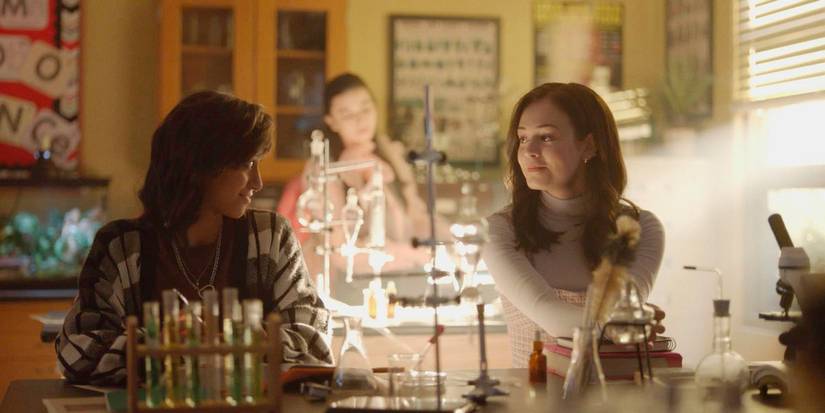Legacies: The 5 Strongest Couples (And 5 Weakest)