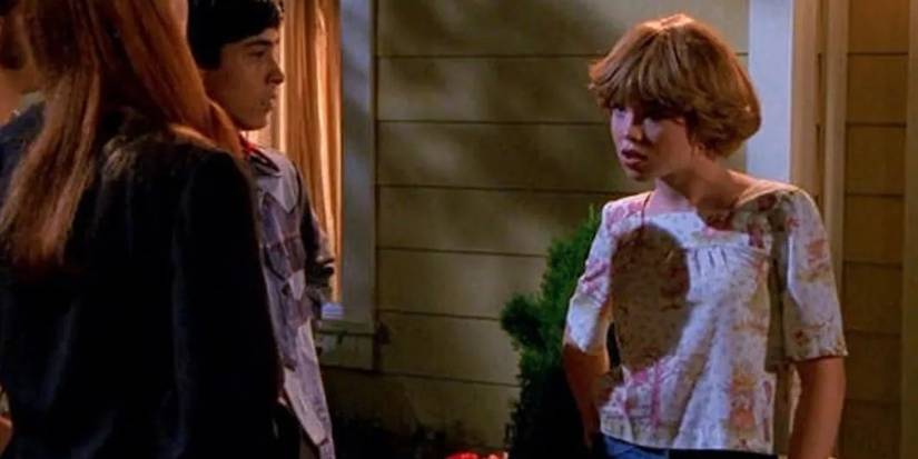 10 Characters Who Disappeared From A Sitcom Without Reason