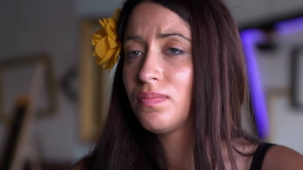 90 Day Fiancé: Amira Unrecognizable After Shockingly Big Lips & Makeup