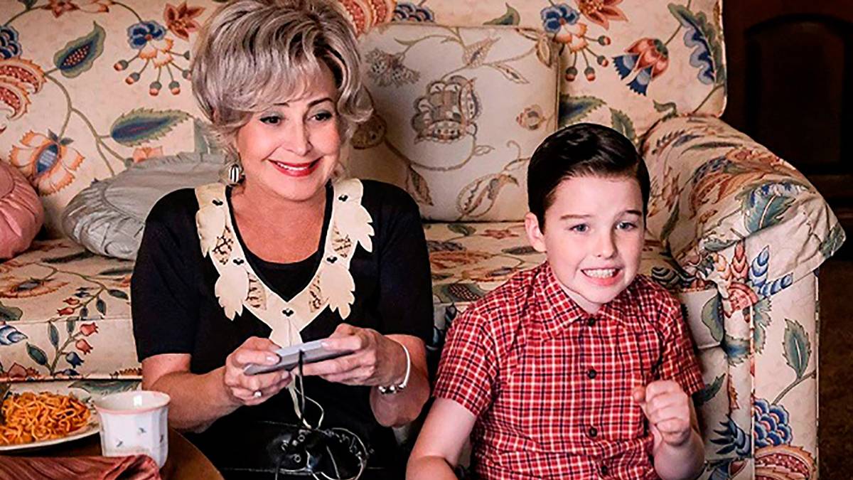 Young Sheldon Star Reunites With Meemaw & Pens Emotional Tribute Ahead ...