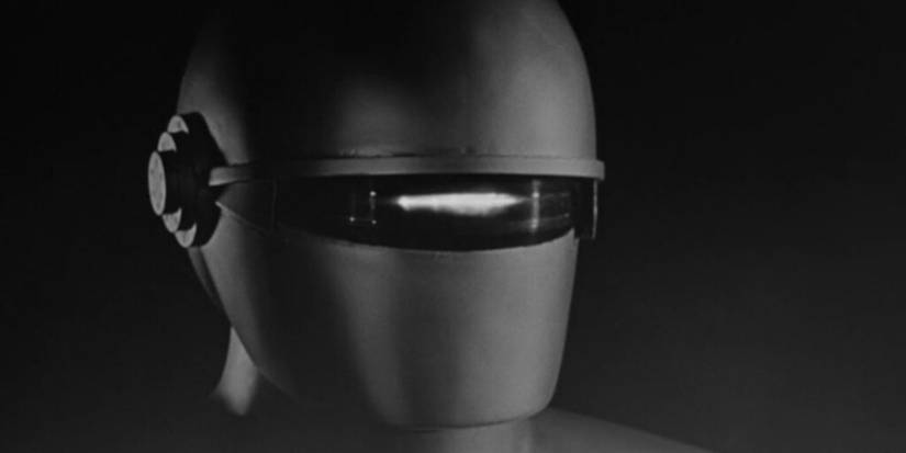 10 Real Tech Inventions The Movies Predicted First