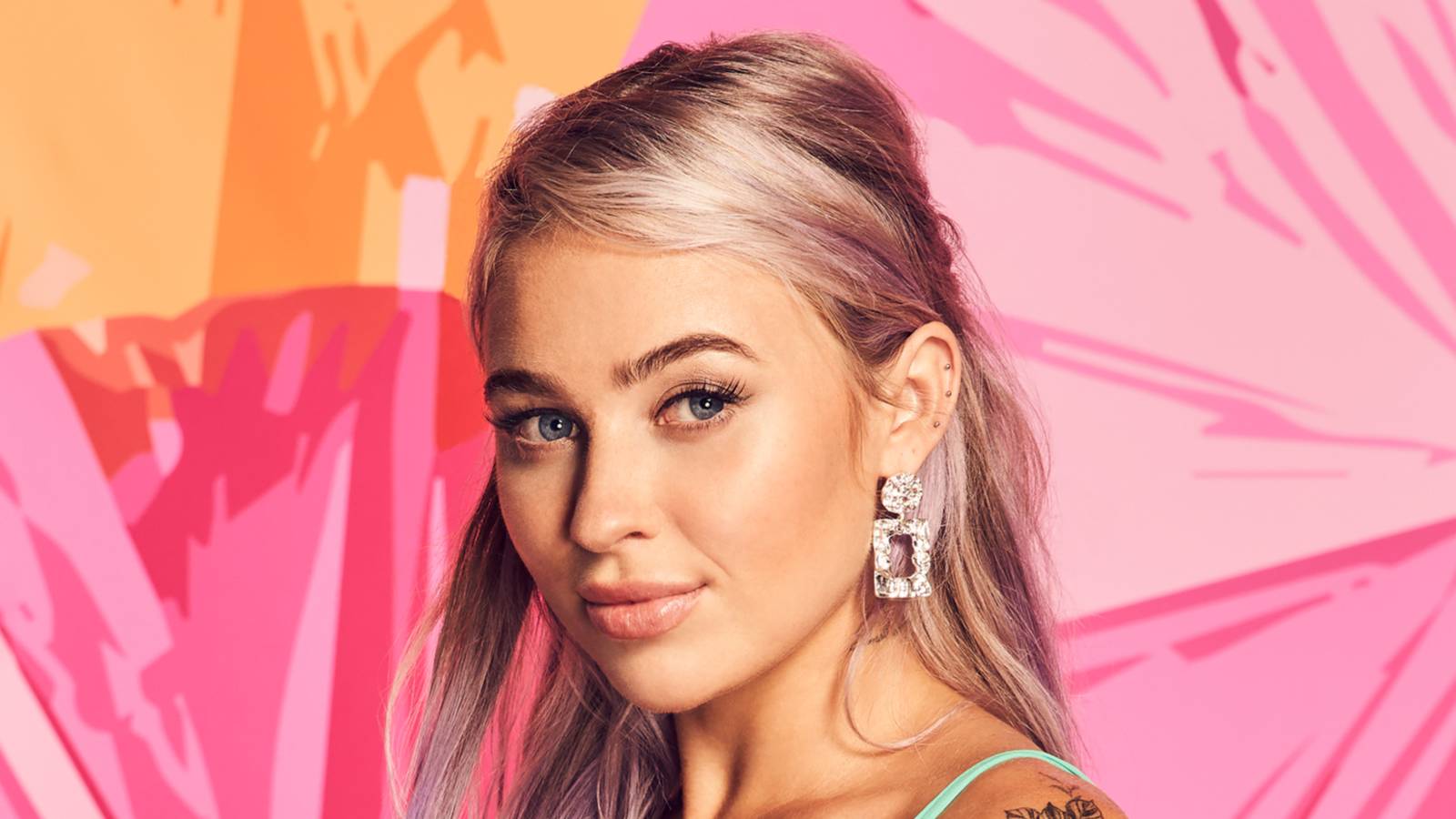 Love Island USA: Leslie Was Kicked Off The Show For Bringing A Dab Pen