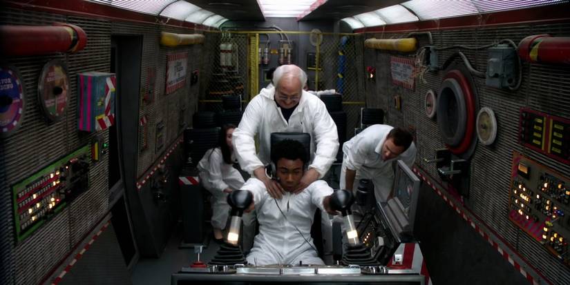 Community: 10 Funniest Pierce Hawthorne Moments