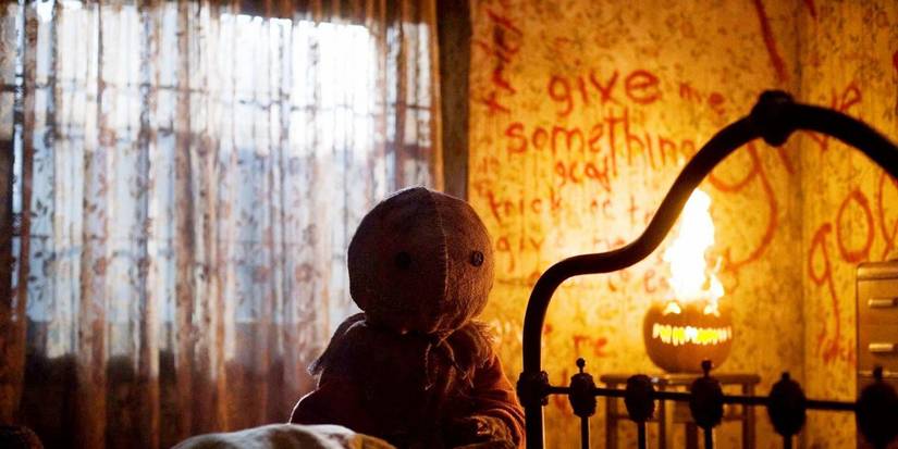 10 Scariest Masks In Horror Movies, According To Reddit