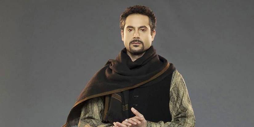 Who The Oldest Twilight Vampire Is (& What Age They Are)