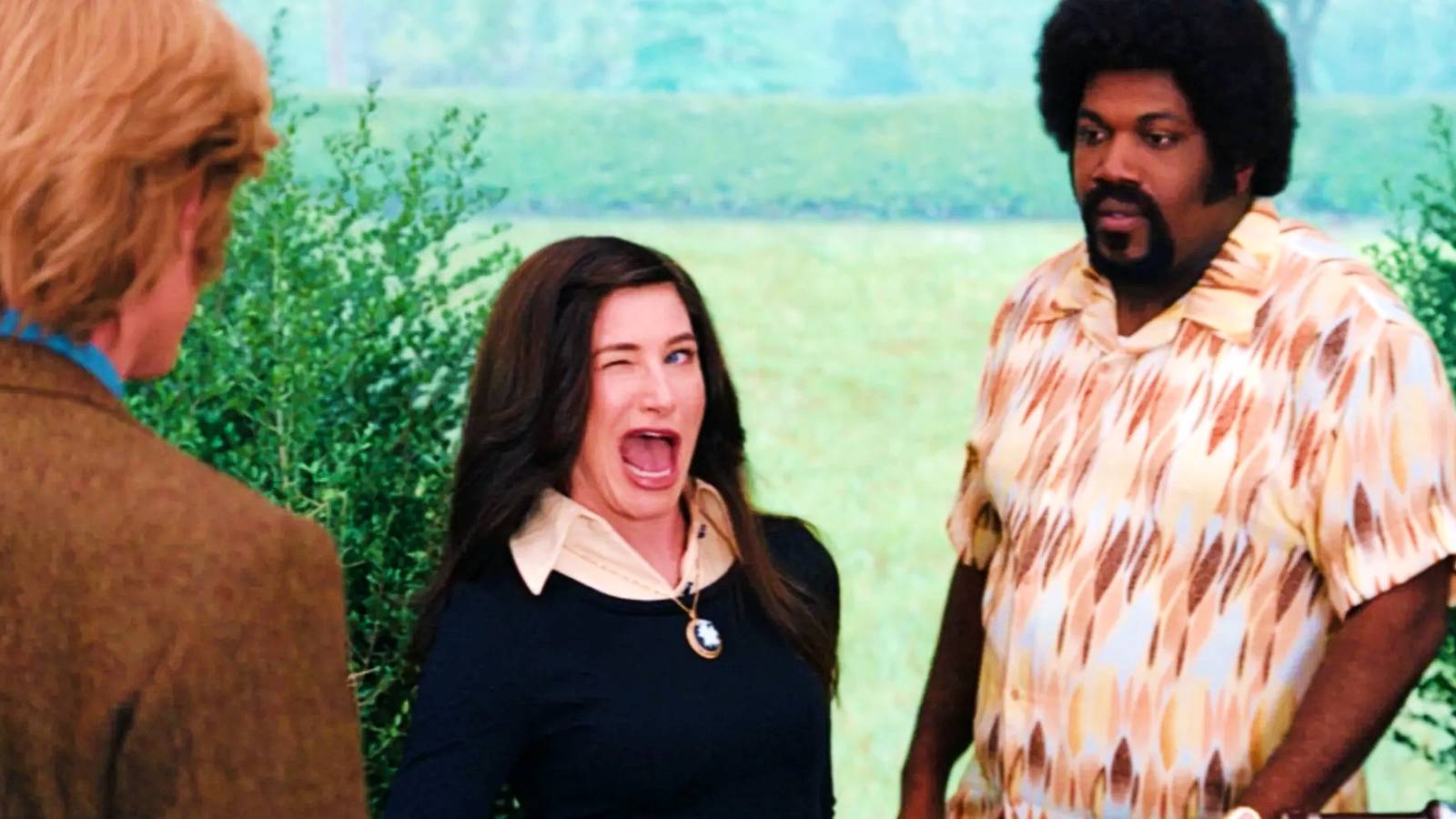 WandaVision Star Kathryn Hahn Reacts to Popular Agatha Harkness Meme