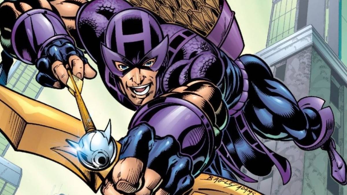 Hawkeye Cosplay Proves His Original Costume CAN Work in the Movies
