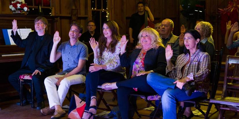 Gilmore Girls: 14 Things Only Die-Hard Fans Know About The Show