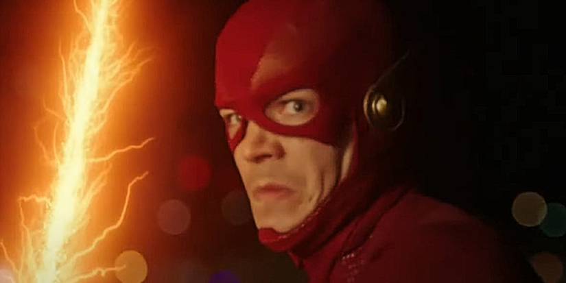 Why The Flash's Lightsaber Fight Was Ridiculous (But Still Worked)