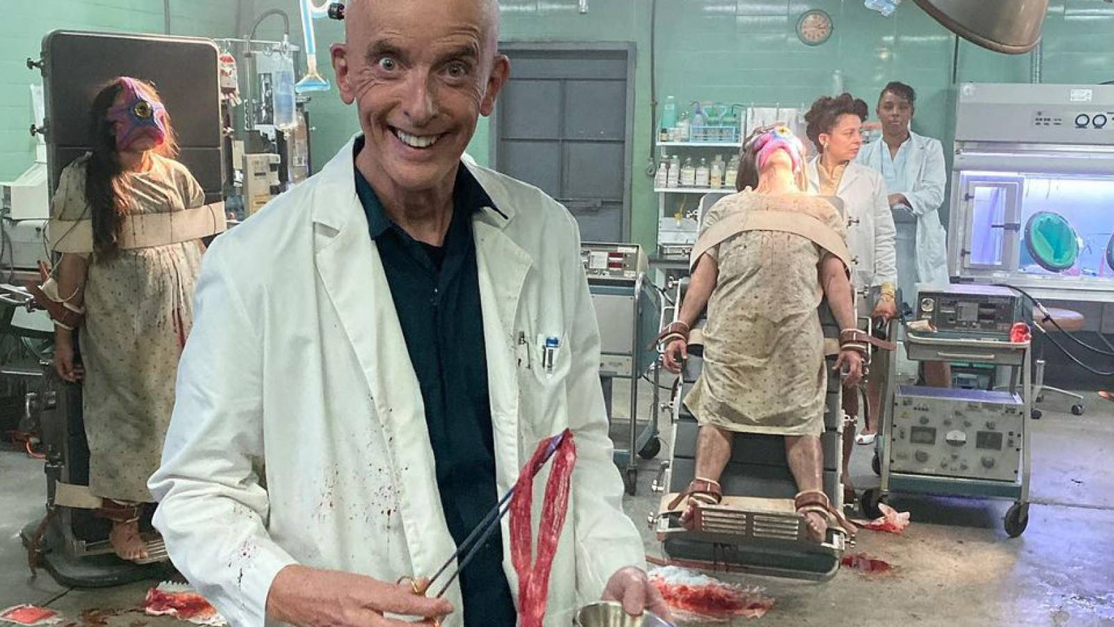 Suicide Squad BTS Image: Peter Capaldi’s Thinker Holds Human Intestines