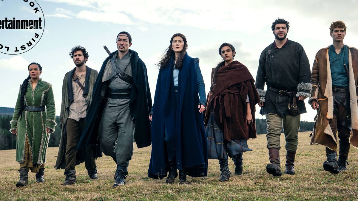 Wheel of Time Show First Look Images Reveal Full Cast