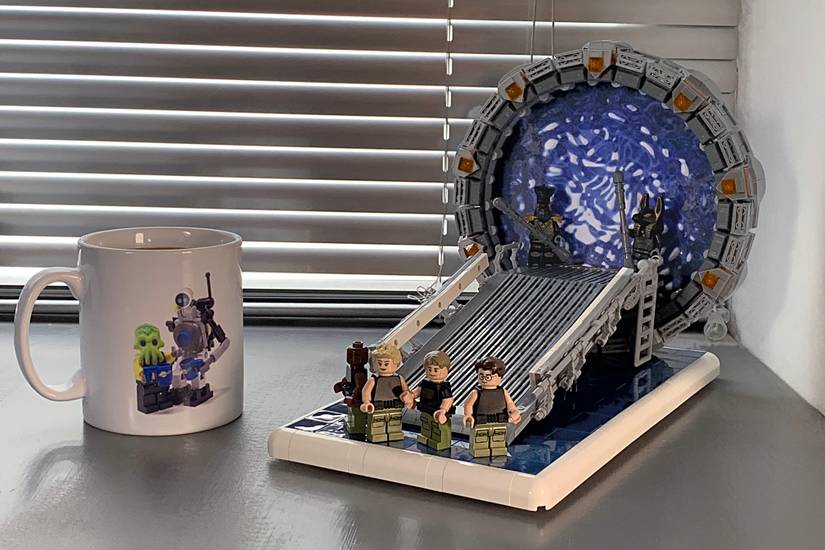 Stargate Meticulously Recreated With LEGO Is Super Accurate To Show