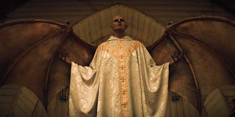 Why Midnight Mass' "Vampires" Had No Fangs (And Why It's Scarier)