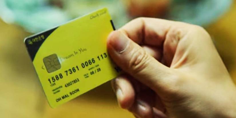 Squid Game: The Old Man Is Gi-Hun’s Father – Theory Explained