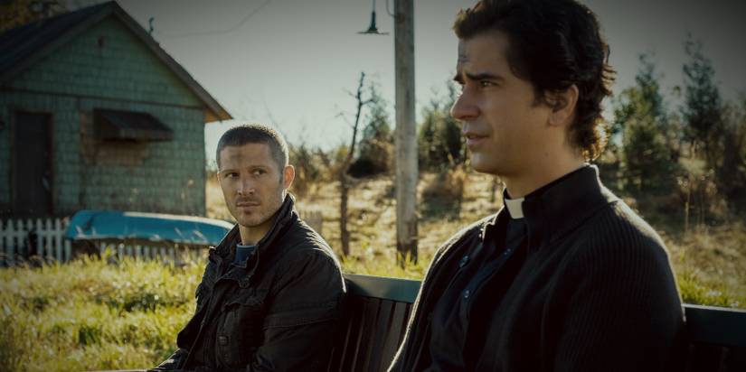 Midnight Mass' Twist Is Impossible (Thanks To Riley)