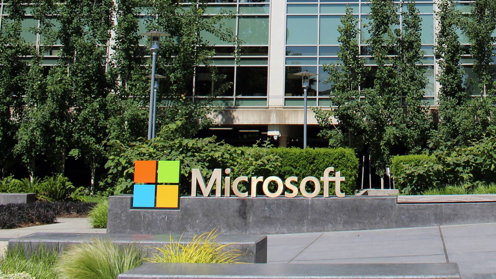 Microsoft Just Beat Apple To Become The Most Valuable Company On The Planet