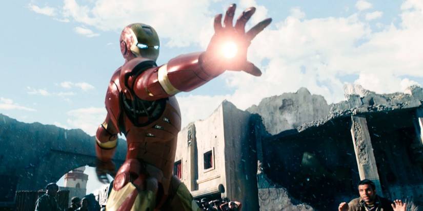 Iron Man's 10 Most Heroic Moments In The MCU