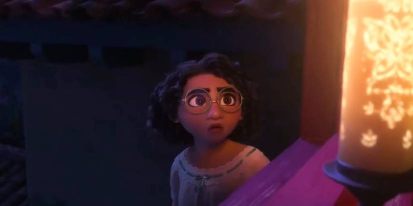 Disney's Encanto: 10 Reasons Mirabel Deserves To Be The Next Princess