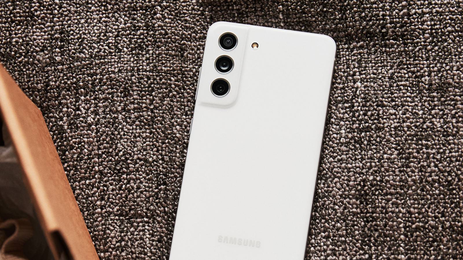 Does The Galaxy S21 FE Have An SD Card Slot? What You Need To Know