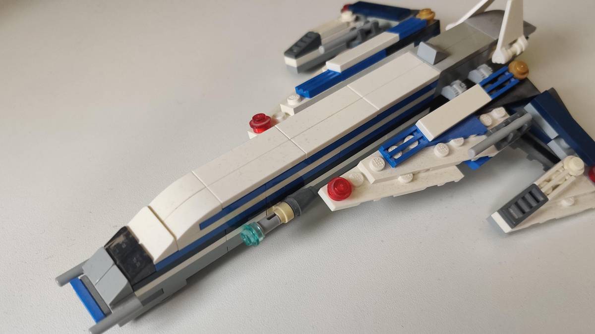 Mass Effect Fan Builds LEGO Model Of The Normandy