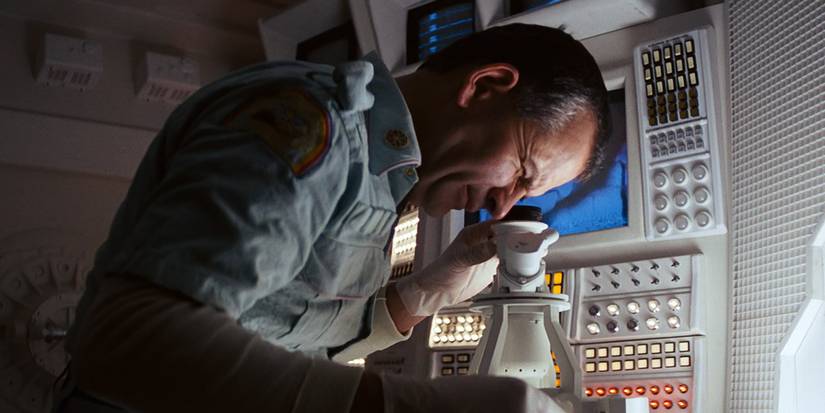 Alien's Android Twist Was Set Up Early On Because Of Ash's Actor