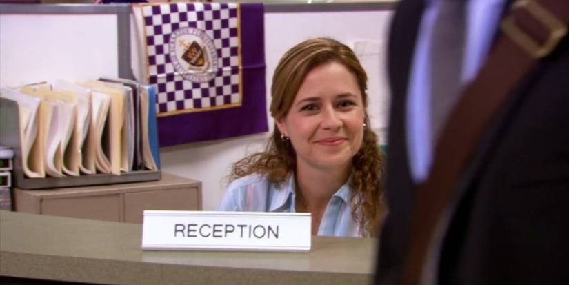 The Office: Who Was The Better Receptionist, Pam Or Erin?