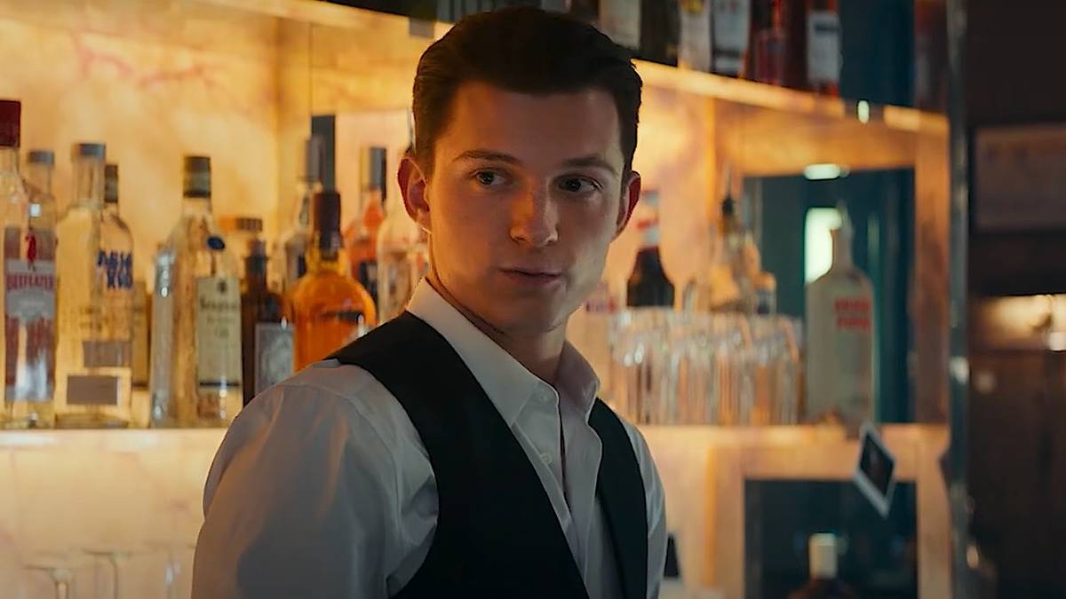 Why Nathan Drake Is A Bartender In The Uncharted Movie