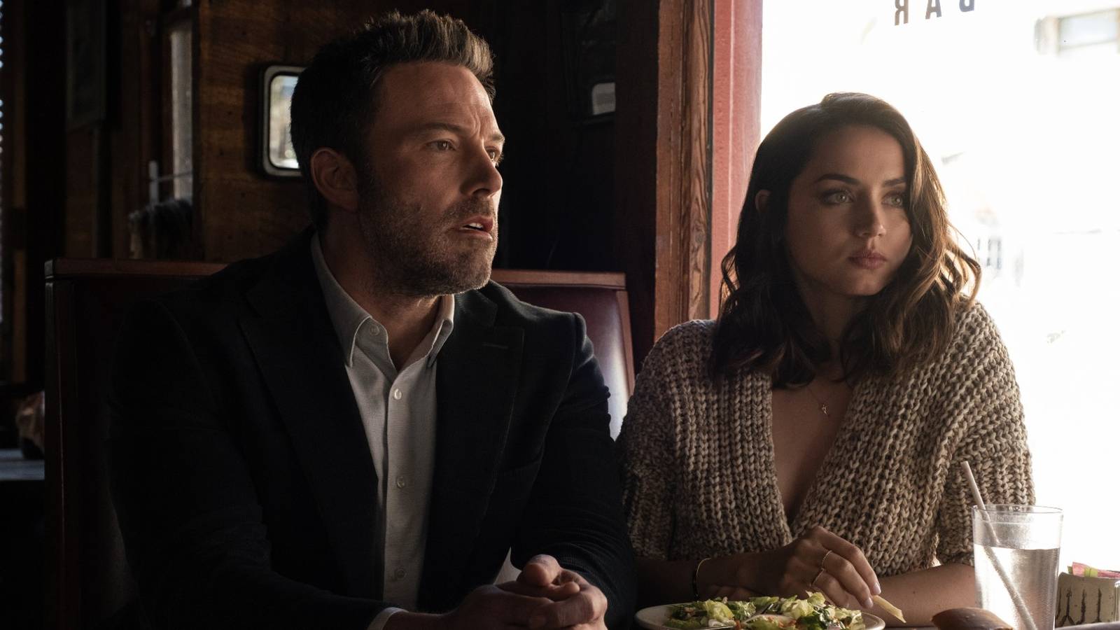 Deep Water Review: Affleck & De Armas Fail To Liven Passionless Erotic ...