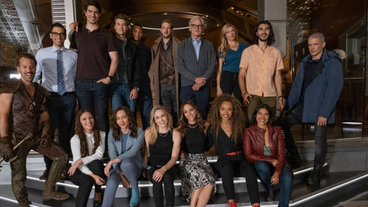 Legends Of Tomorrow Stars Honor DC Show After Cancelation