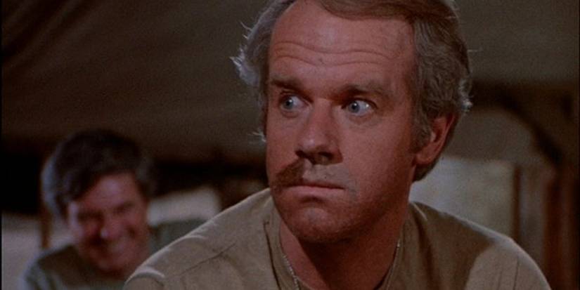 MASH: Alan Alda's Hawkeye Is To Blame For BJ Hunnicut's Most Divisive ...