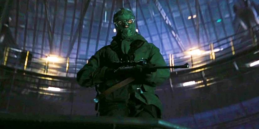 10 Subtle Details About The Riddler's Costume In The Batman (2022)