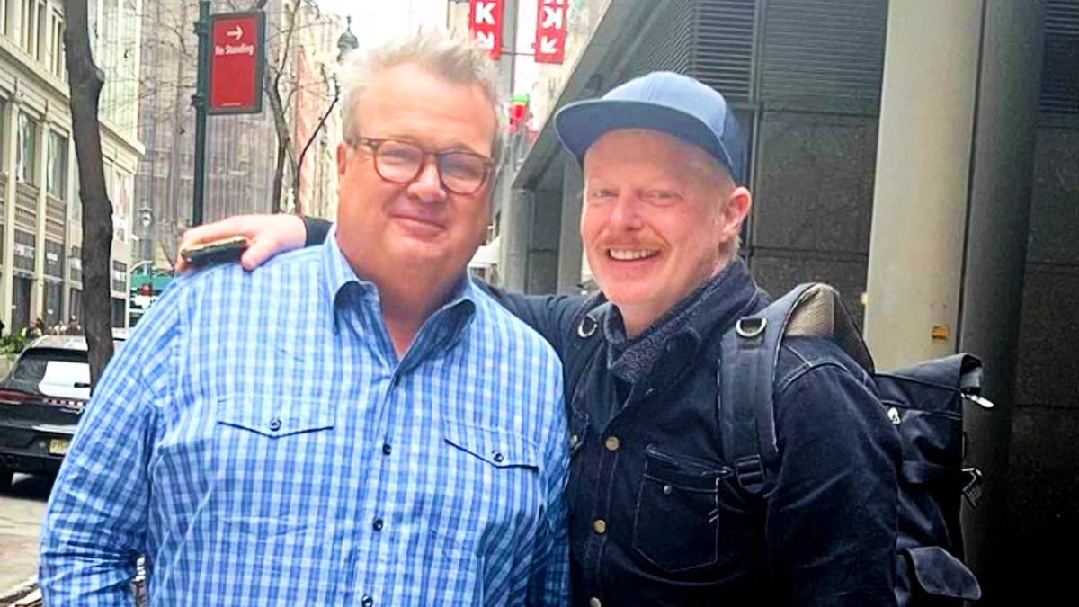Modern Family Mitchell & Cameron Stars Reunite For First Time In 2 Years