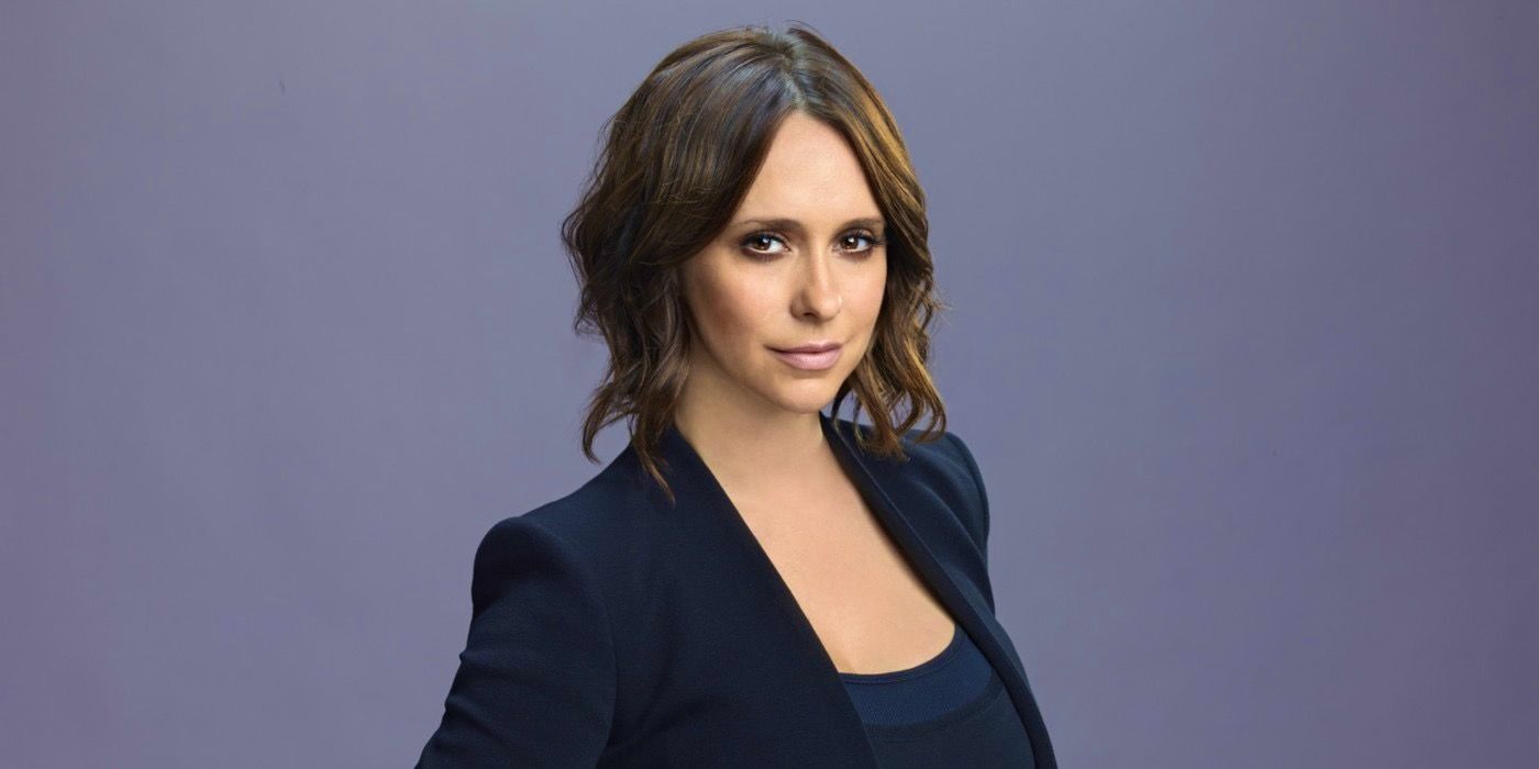 Jennifer Love Hewitt Reveals Whether She'd Do A Ghost Whisperer Reboot