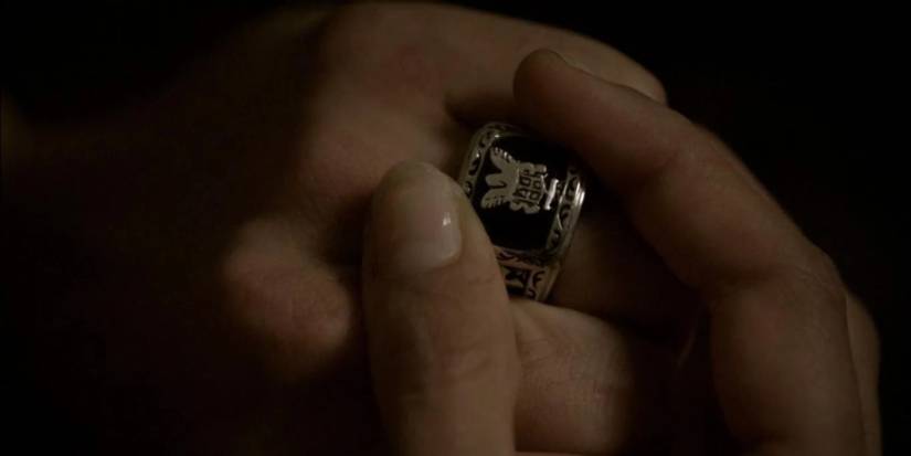 The Vampire Diaries: The 10 Most Powerful Objects And Talismans, Ranked2