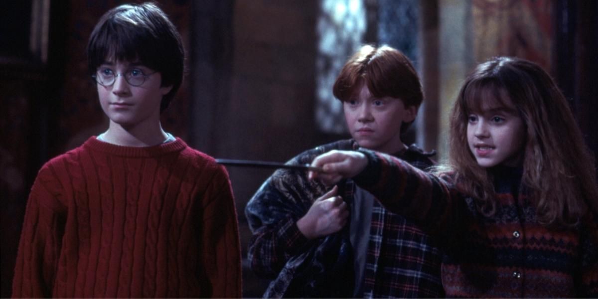Harry Potter: 10 Spells That Can Now Be Done With A Phone