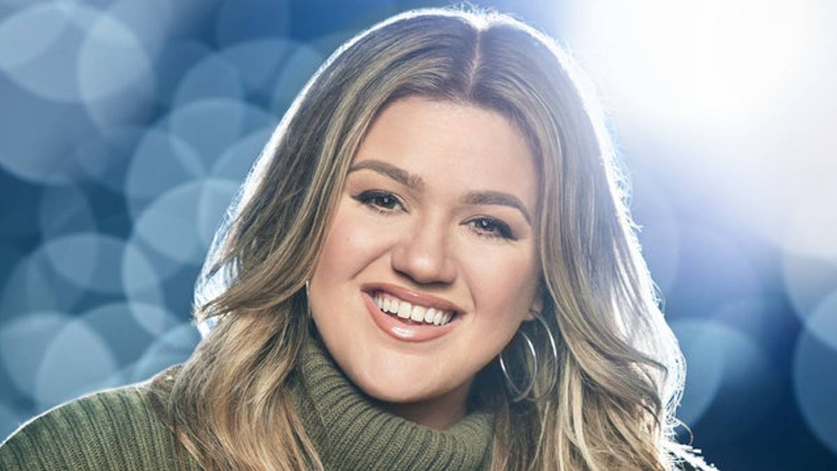 The Voice: Kelly Clarkson Releasing Kellyoke EP With Billie Eilish Song
