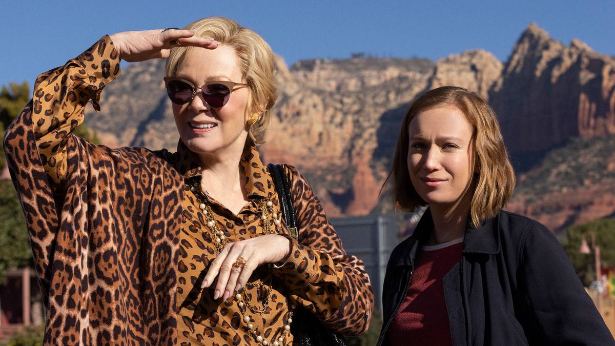 Hacks: Season 2 Returning Cast & New Characters