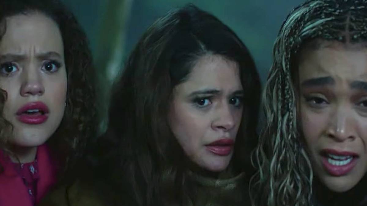 Charmed Series Finale Multiverse Ending & Nod To Original Explained By EPs
