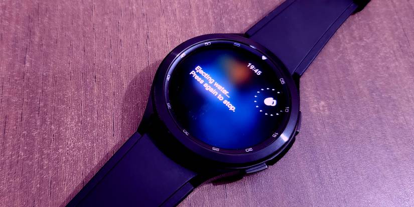 How To Enable Water Lock On A Galaxy Watch Before A Swim