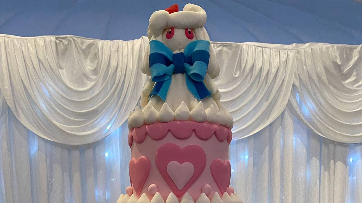 Serebii's Pokémon Webmaster Shares Beautiful Alcremie Wedding Cake Design