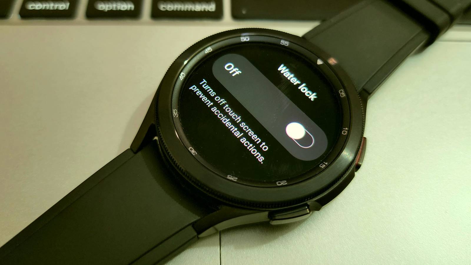 How To Enable Water Lock On A Galaxy Watch Before A Swim