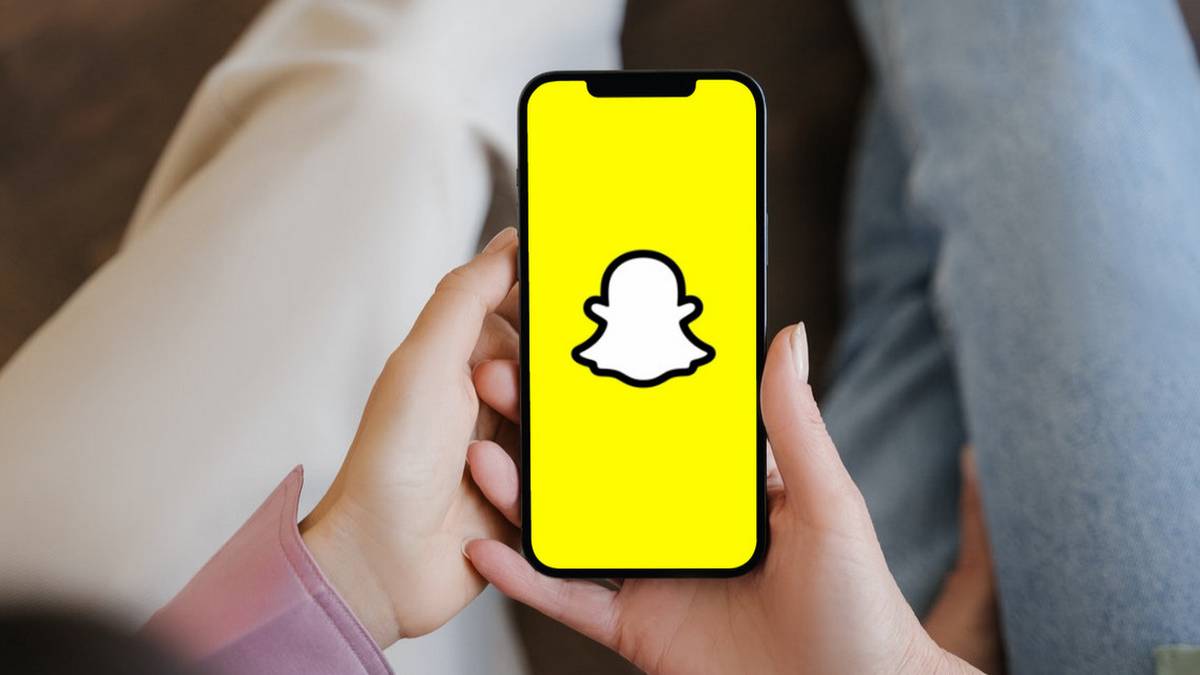 How To Unblock Someone On Snapchat (And What Happens When You Do)