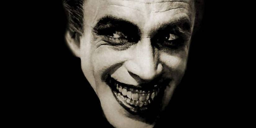 10 Best Horror Movies With Creepy Grins, According To Reddit