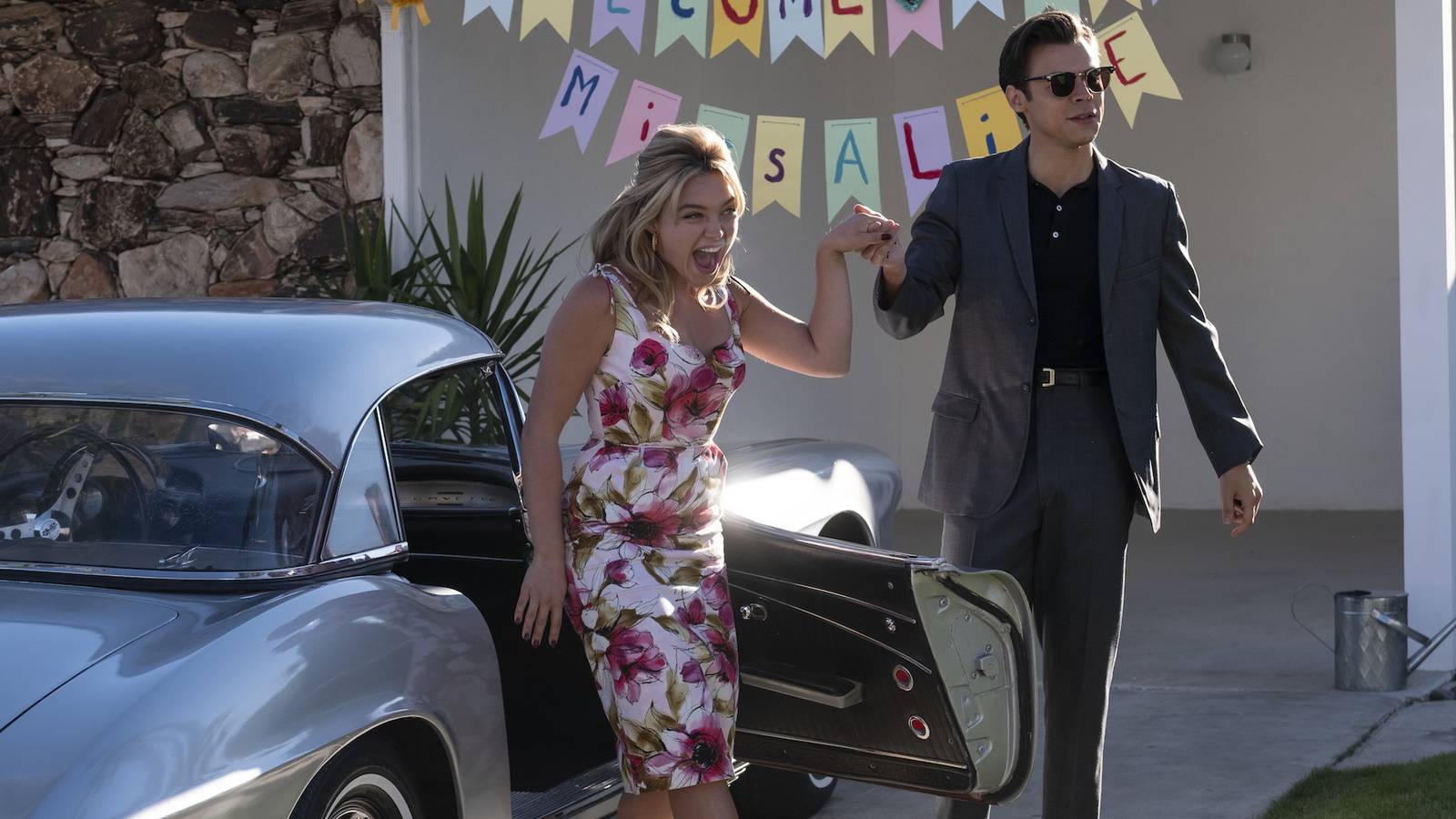 Don't Worry Darling Box Office Wins Weekend Despite Off-Screen Drama