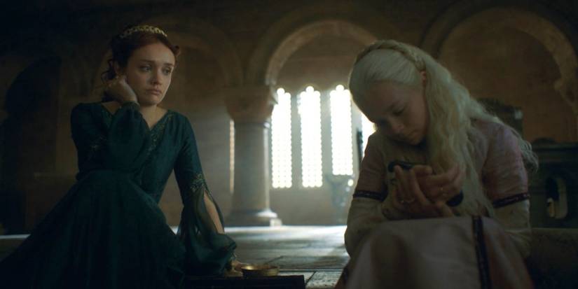 House Of The Dragon: 10 Alicent Hightower Mannerisms From The Books ...
