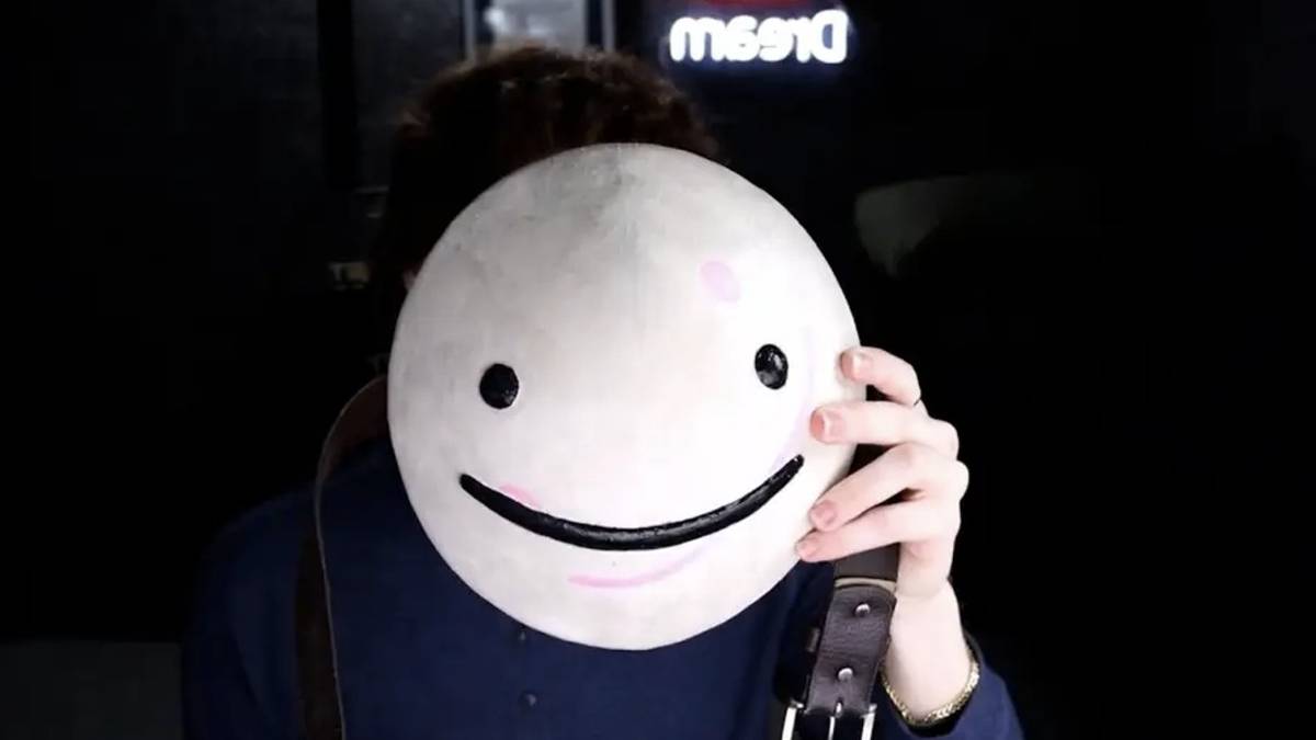 Minecraft YouTuber Dream's Face Reveal Goes Ridiculously Viral