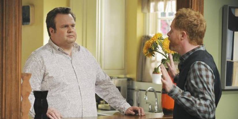 Modern Family Star Candidly Reflects On Scrapped Mitch & Cam Spinoff ...