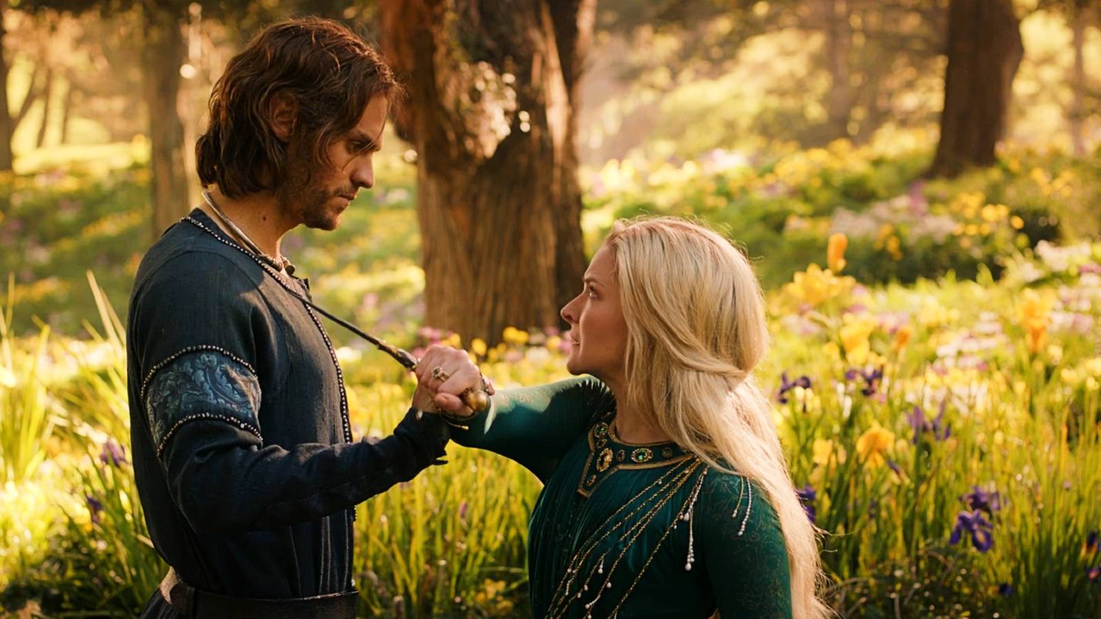 You Missed The Rings Of Power Confirming Sauron & Galadriel Were ...