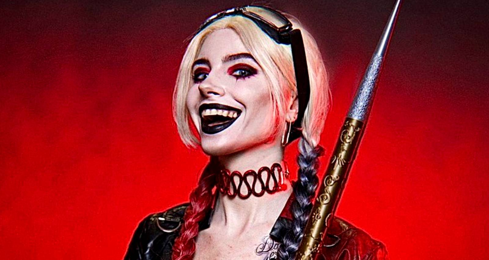 Amazing Harley Quinn Cosplay Looks Just Like Margot Robbie