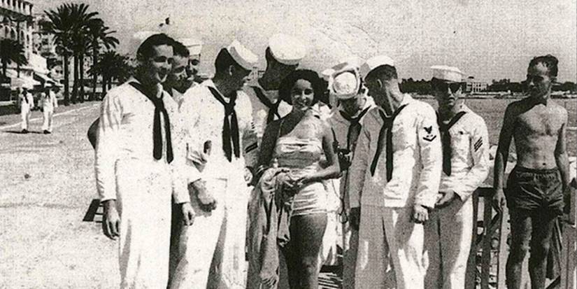 Devotion True Story: What The Movie Gets Right & What It Changes